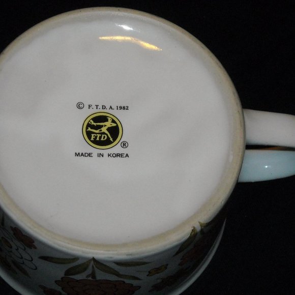 Hallmark | Dining | Vintage 987 Hallmark Mug Cup Linda Lee Elrod Having ...